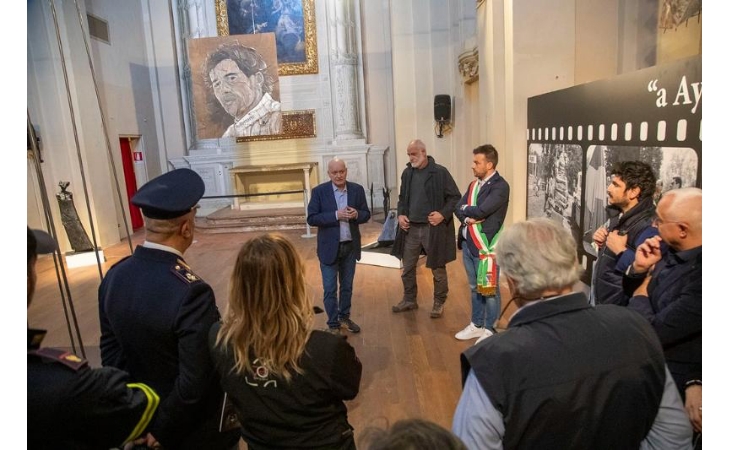 Prorogata fino al 2 giugno la mostra di Pierotti su Ayrton Senna alla ...
